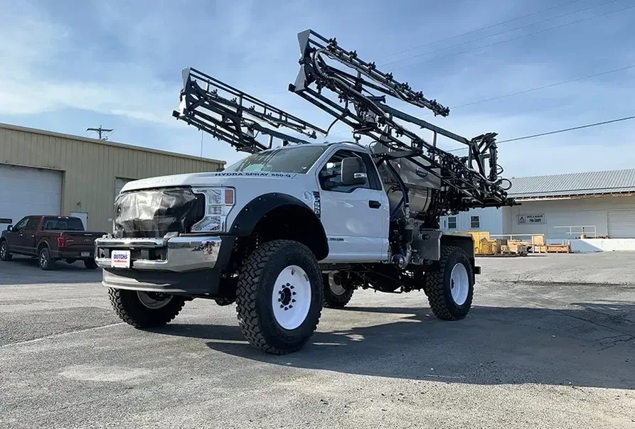 Hydra Spray & Spread Truck | Fertilizer Spray Truck | GVM Inc.
