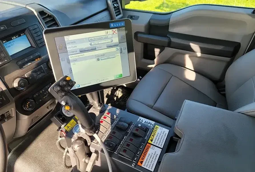 Hydra Spray & Spread Truck | Fertilizer Spray Truck | GVM Inc.