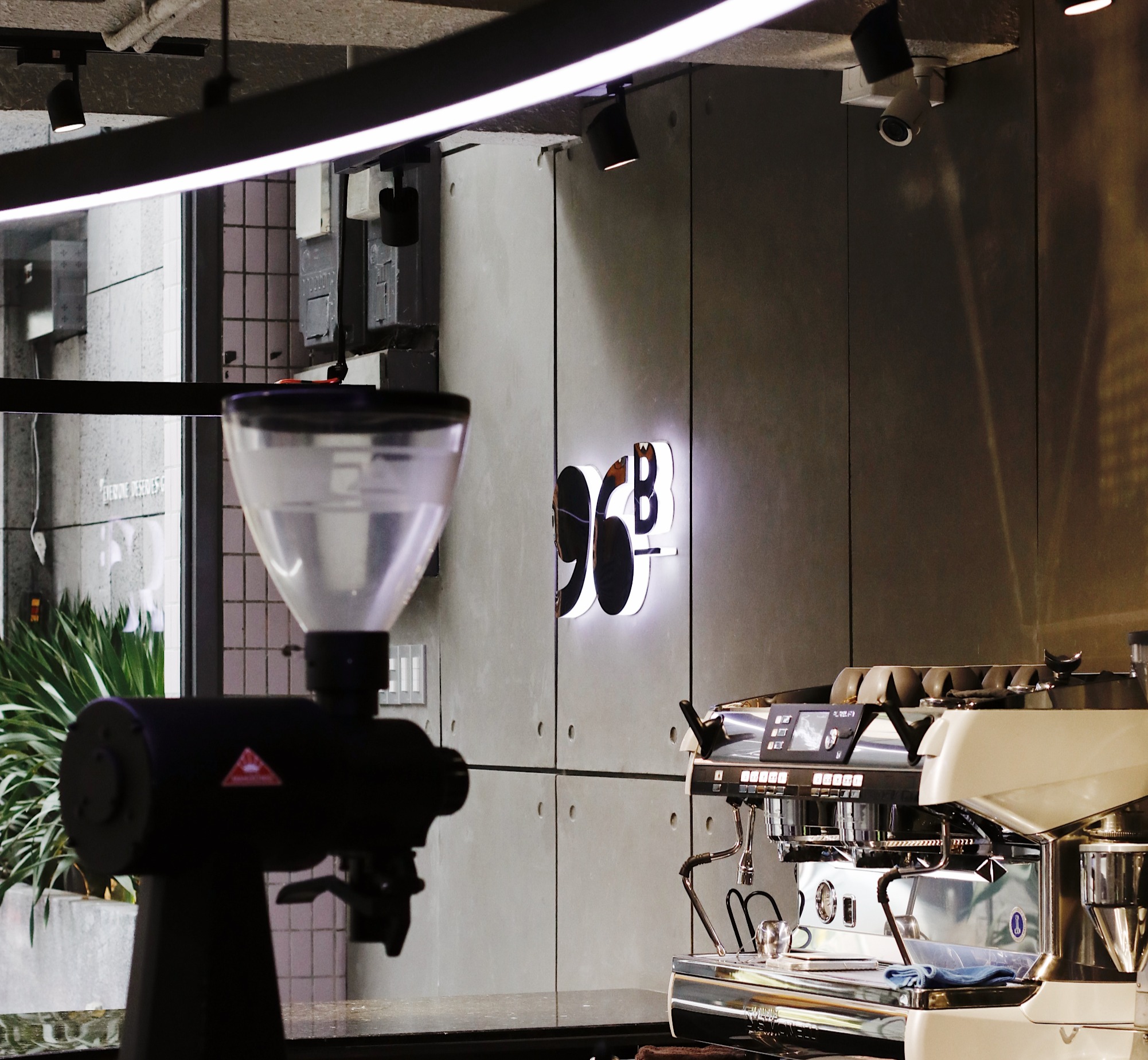 Add “96B cafe & roastery” on Dine by Wix