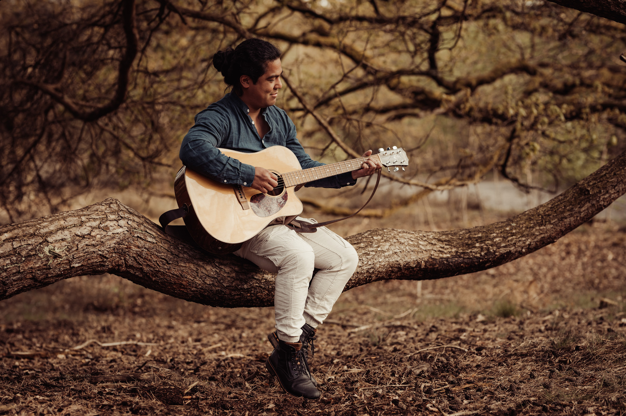 Singer-songwriter inhuren of boeken | persoonlijke liedjes op maat ...