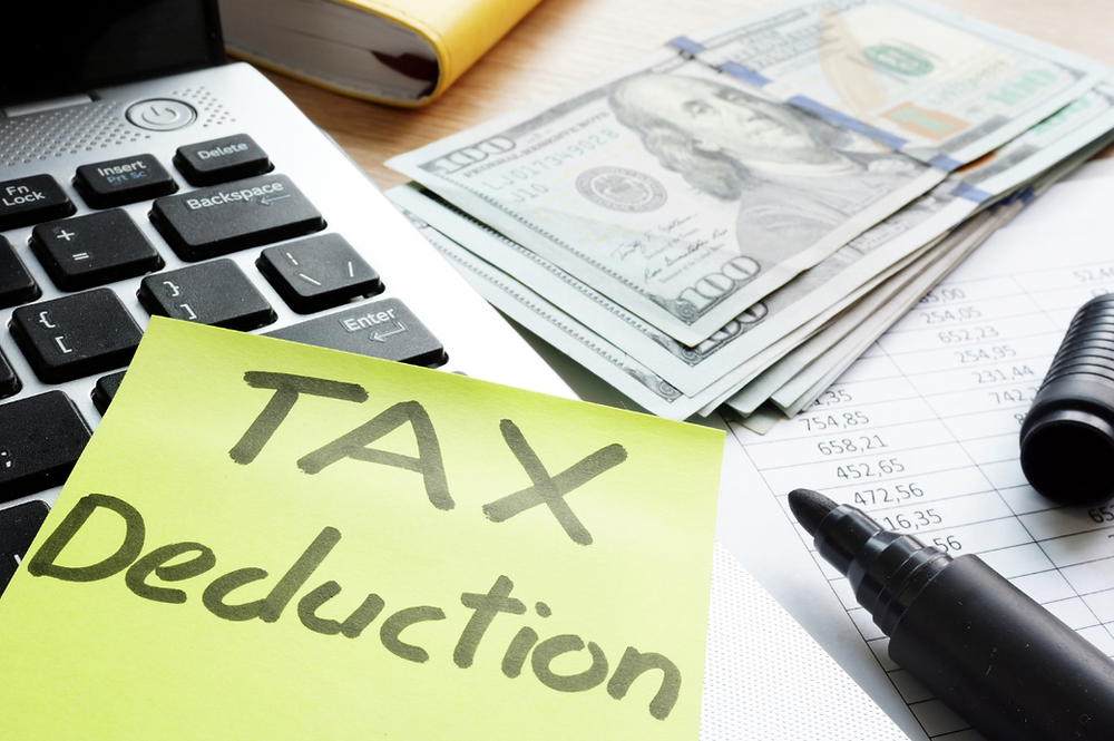 Navigating the Maze: Standard vs. Itemized Deductions for a Smoother ...