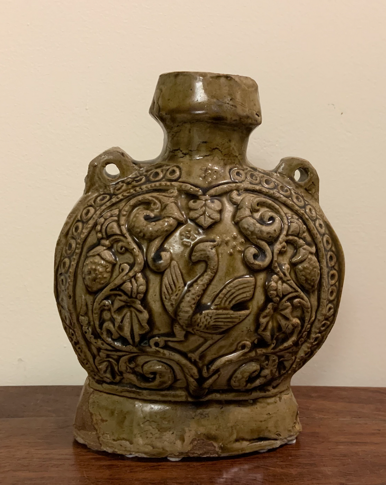 Rare 1500 Year-Old Chinese Pilgrim Flask Resurfaces in Toronto