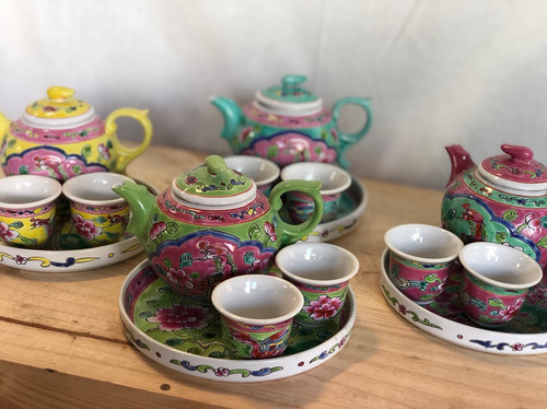 Peranakan small Teapot Set (with box) | TK Pottery Jungle