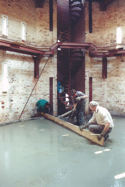 Munstead Water Tower | Elspeth Beard