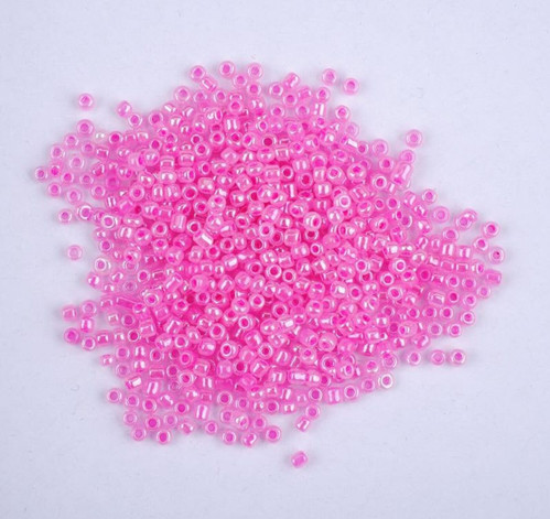 10 gr de perles de rocaille - 2 mm - coloris rose | LacavernedeNénette