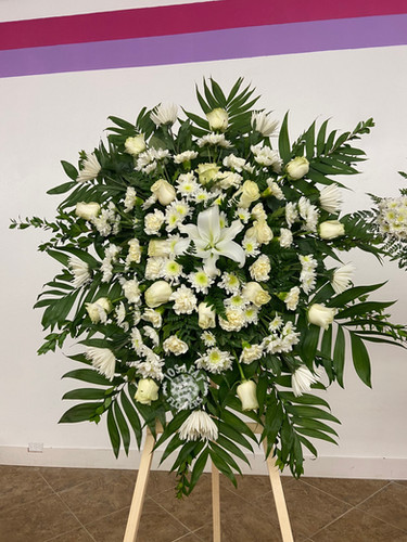 White Diamond Stand | Josafat Flowers