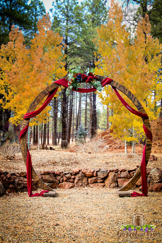 Wooden Circle Arch | flagstaffvenue