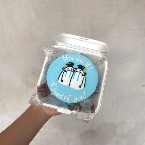 Grad buddy bento cake | Eggyi.co