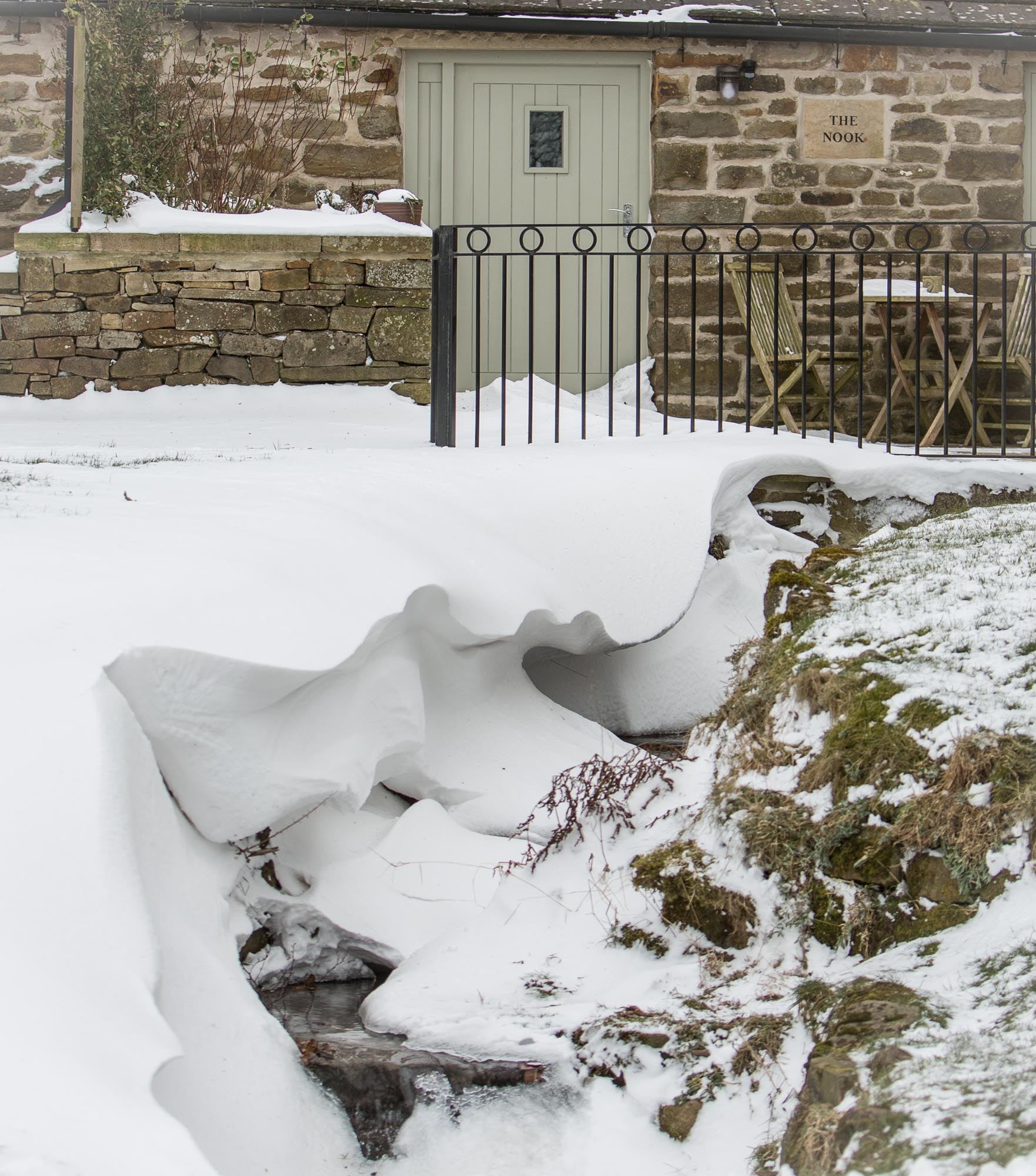 The Nook - Sleeps 2 - Back Tor Farm