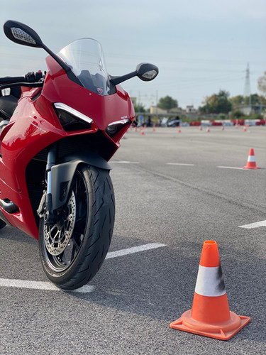 Preparazione e Conseguimento Patente A2 - A | KDriving