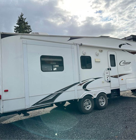 2010 Keystone cougar 5th wheel