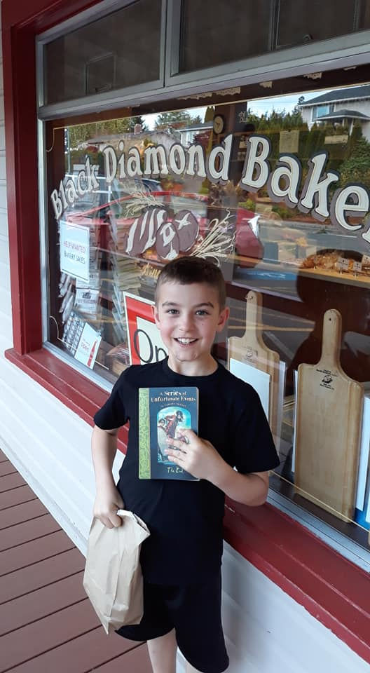 Spooky Show & Book Review: A Series of Unfortunate Events