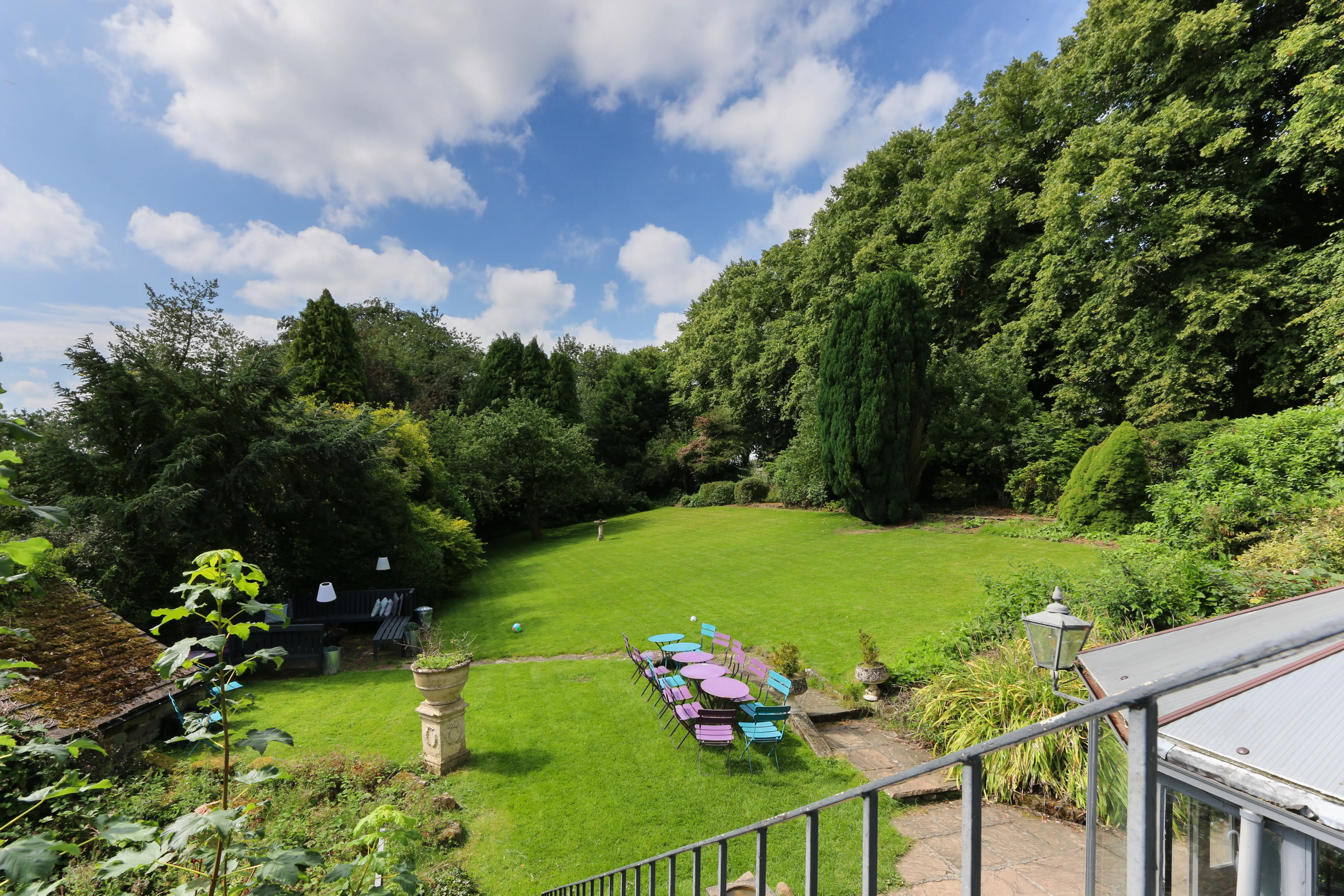Riber Hall Stables | Matlock | Sleeps 20 | Peak District Accomodation