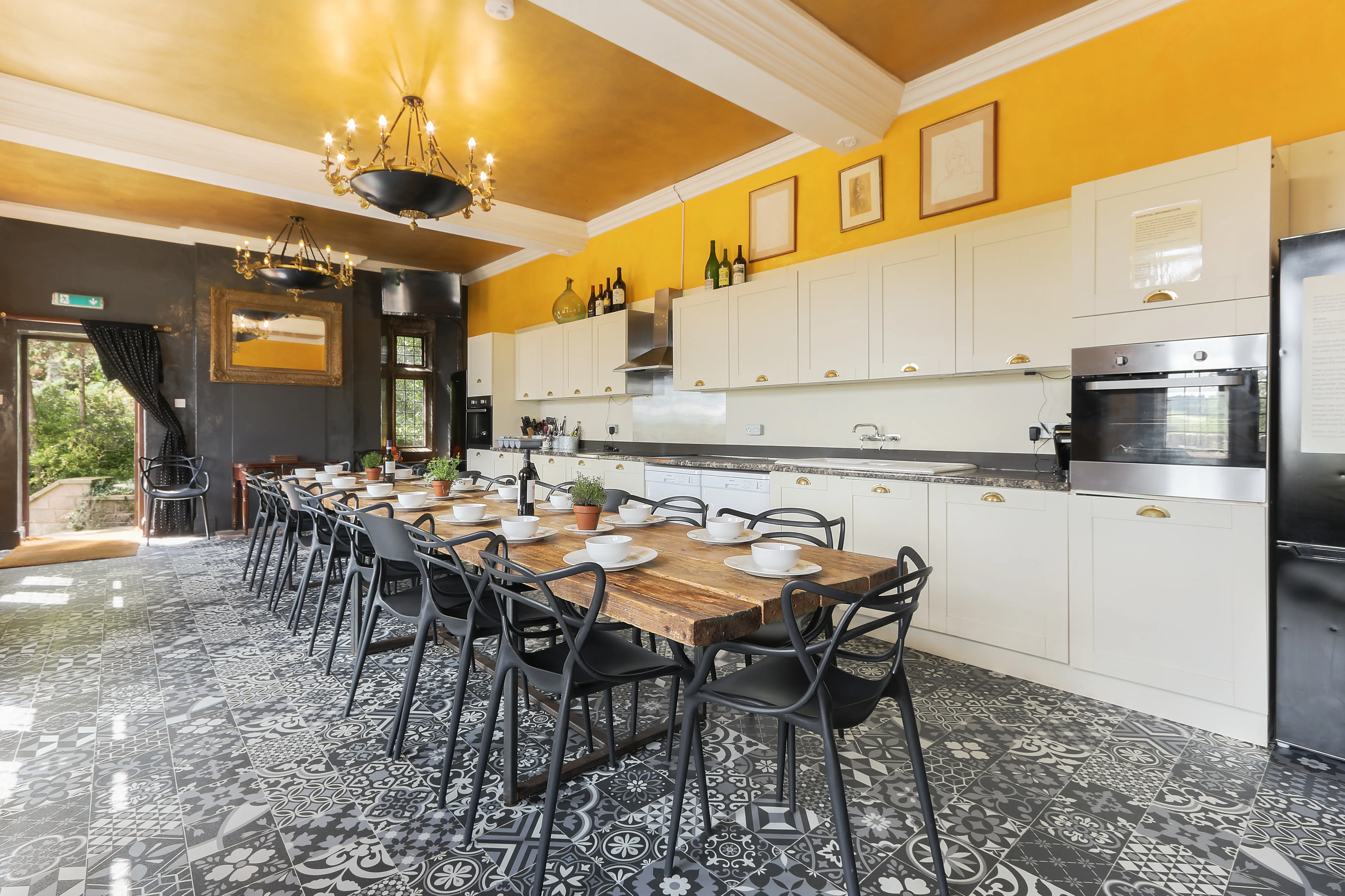 Riber Hall | Matlock | Sleeps 18 | Peak District Accomodation