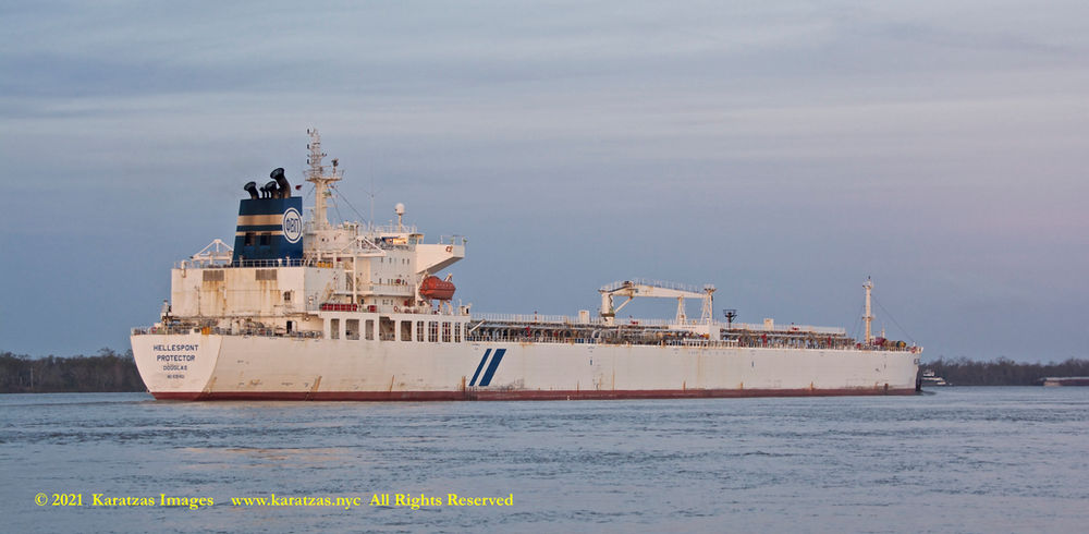 Images of Tanker MT ‘Hellespont Protector’ in Lower Mississippi River