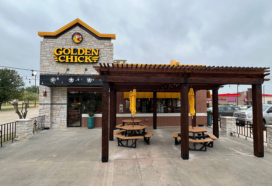 GOLDEN CHICK | Vizual Architecture