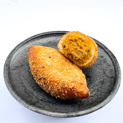 Original Curry Bread - with Japanese beef curry | Curry Bread Kanazawa