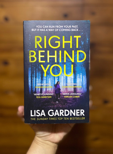 Right Behind You | Bookworm Egypt