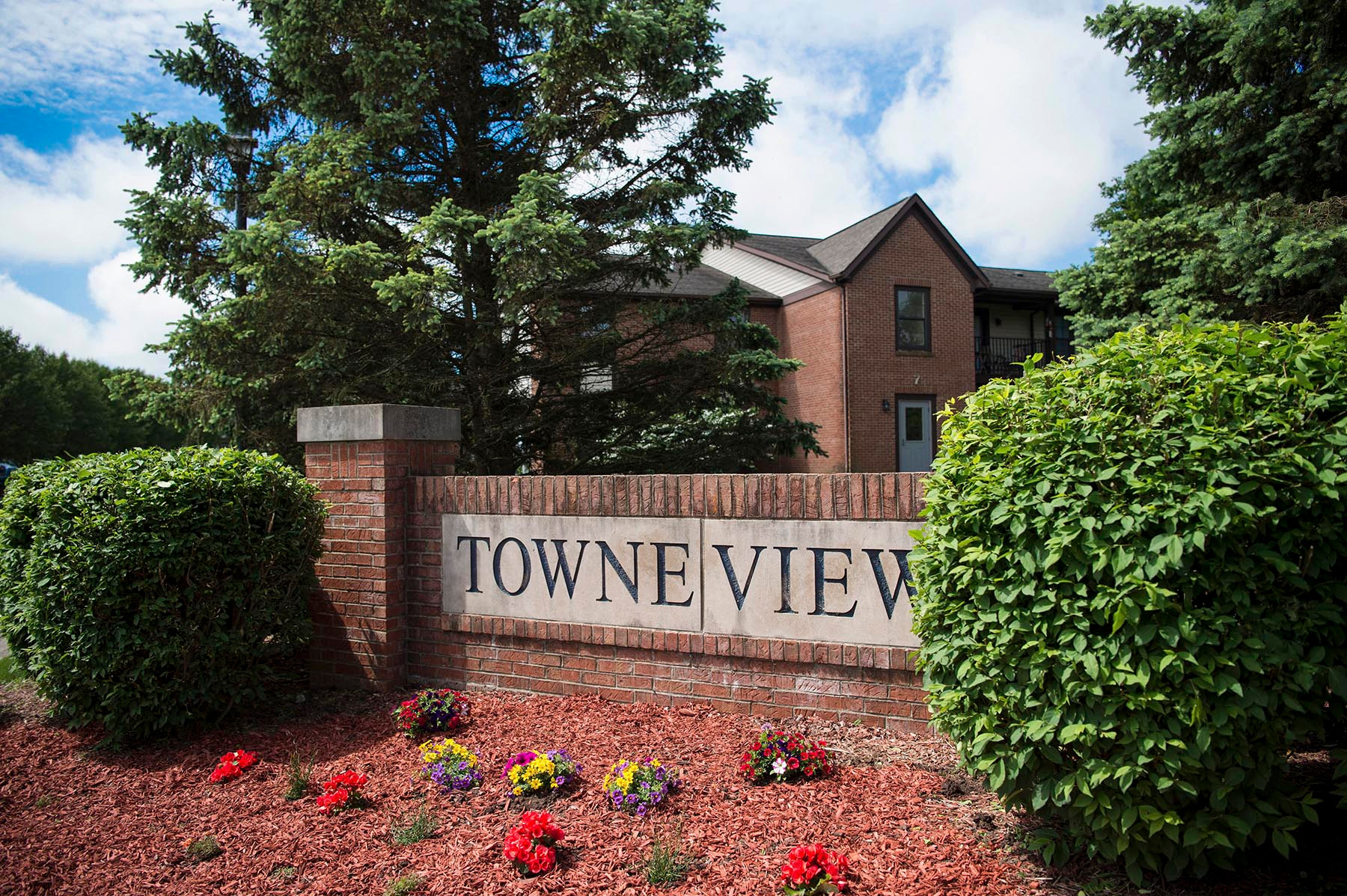 TOWNE VIEW APARTMENTS