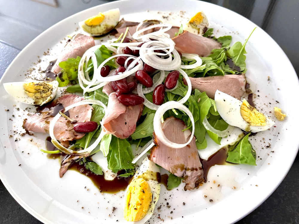 Nein, es ist KEIN Rindfleisch-Salat 😉