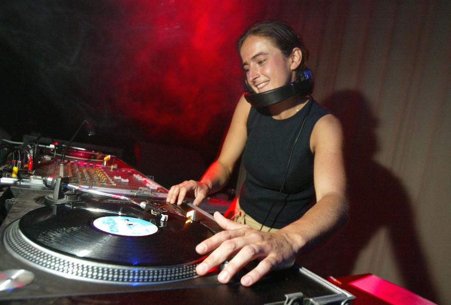 DJ Simone - DJ Workshops - Oss