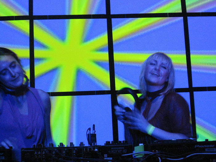 DJ Simone - DJ Workshops - Oss