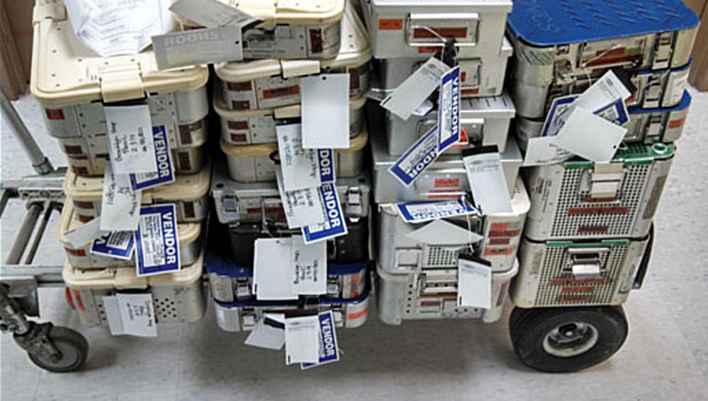 How Medical Device Manufacturers Digitalize Loaner Tray Tracking