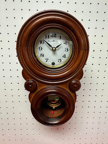 Maple Leaf | 12" Mechanical | The Clock Factory