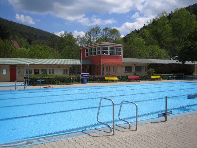 Freibad | Freizeitaktivität | Waldfreibad Calmbach | Bad Wildbad