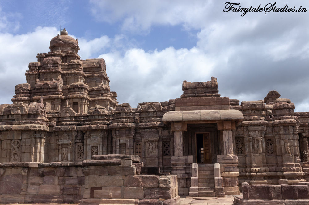 Visit group of monuments at Pattadakal and Aihole, Karnataka