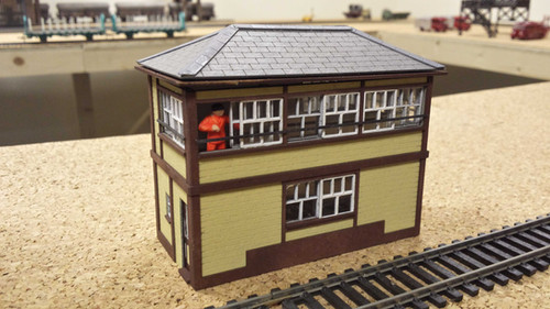 OO Gauge GWR Signal Box - Medium Sized | MMR Models