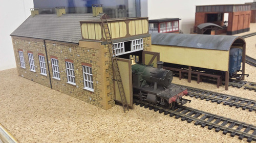 OO Gauge GWR Tank Over Engine Shed - Random Stone Walls | MMR Models