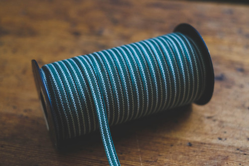 Traditional Swedish ribbon 7mm- green beige