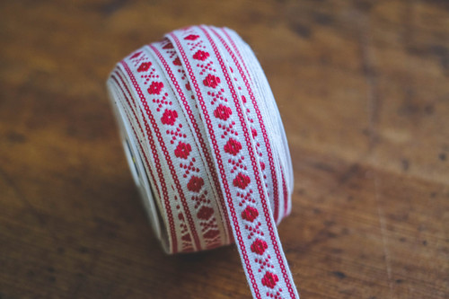 Traditional Swedish ribbon 16mm- white red
