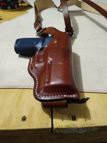 Vertical S&W 40 SDVE shoulder holster with double pouch magazine ...