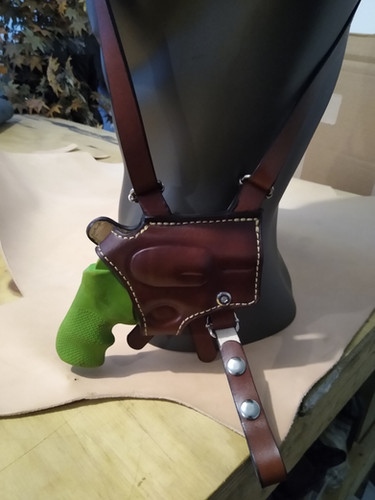 Shoulder holster for ruger sp101 357 magnum. Stub nose. | holsters peyrot