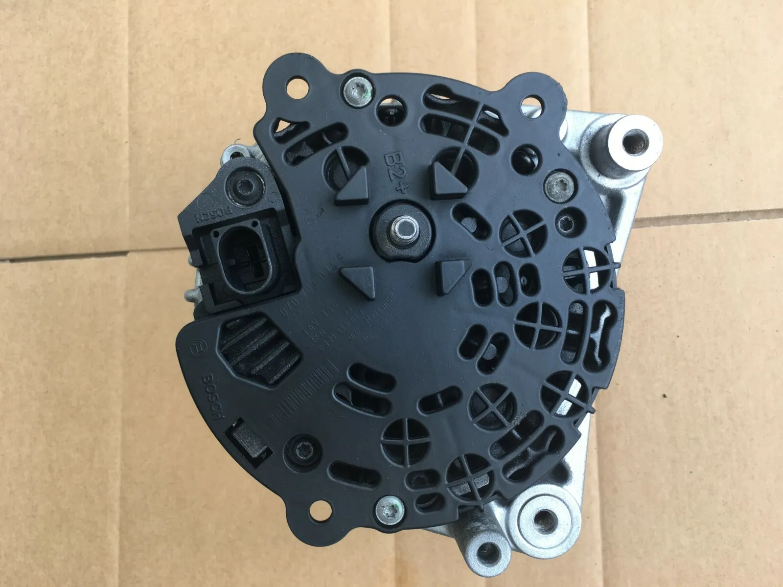 ALTERNATOR FOR VW California T5 Camper Multivan Transporter Touareg 2.5 ...