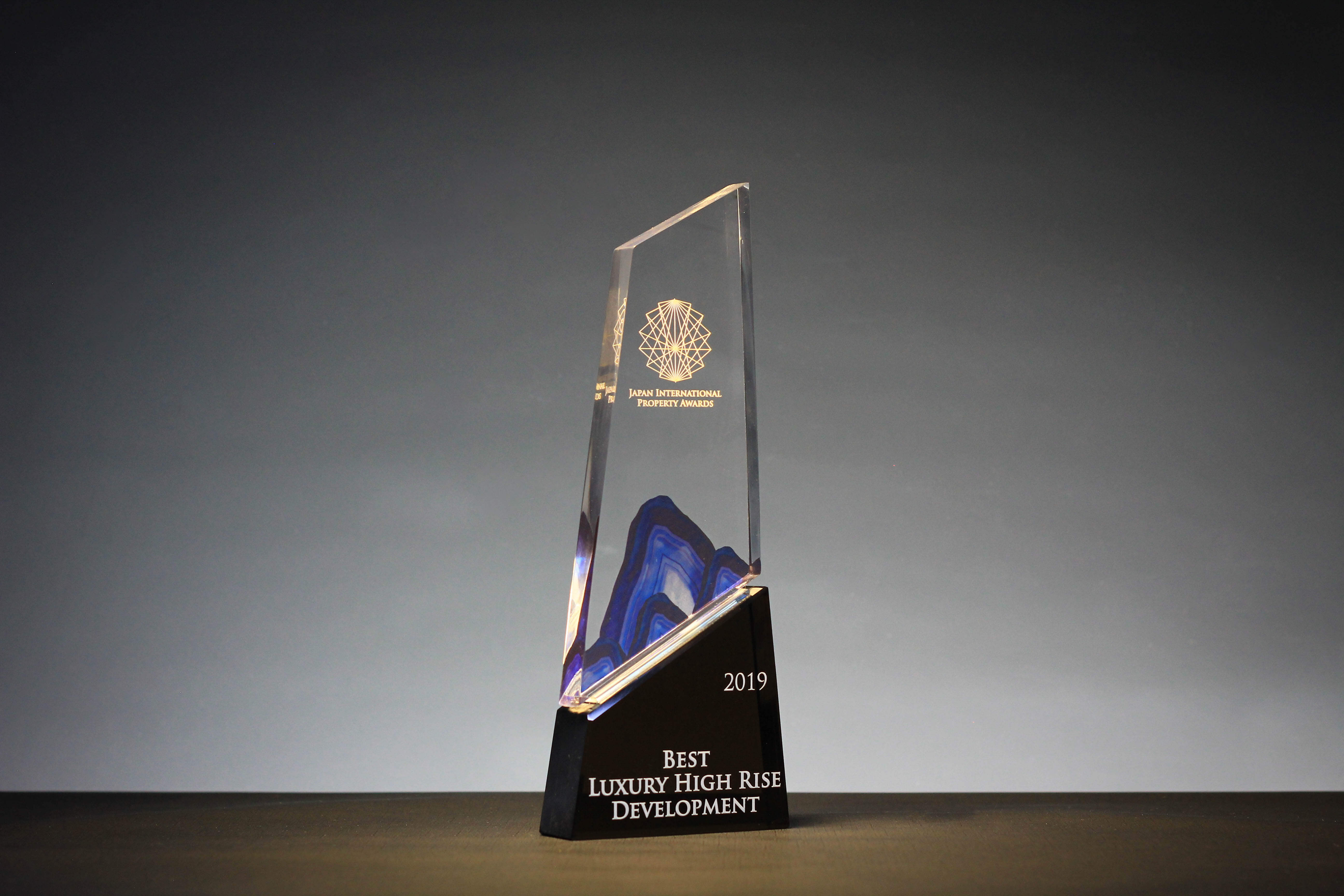 Award Plaques, Trophies & Medals Online: Awards Central Philippines