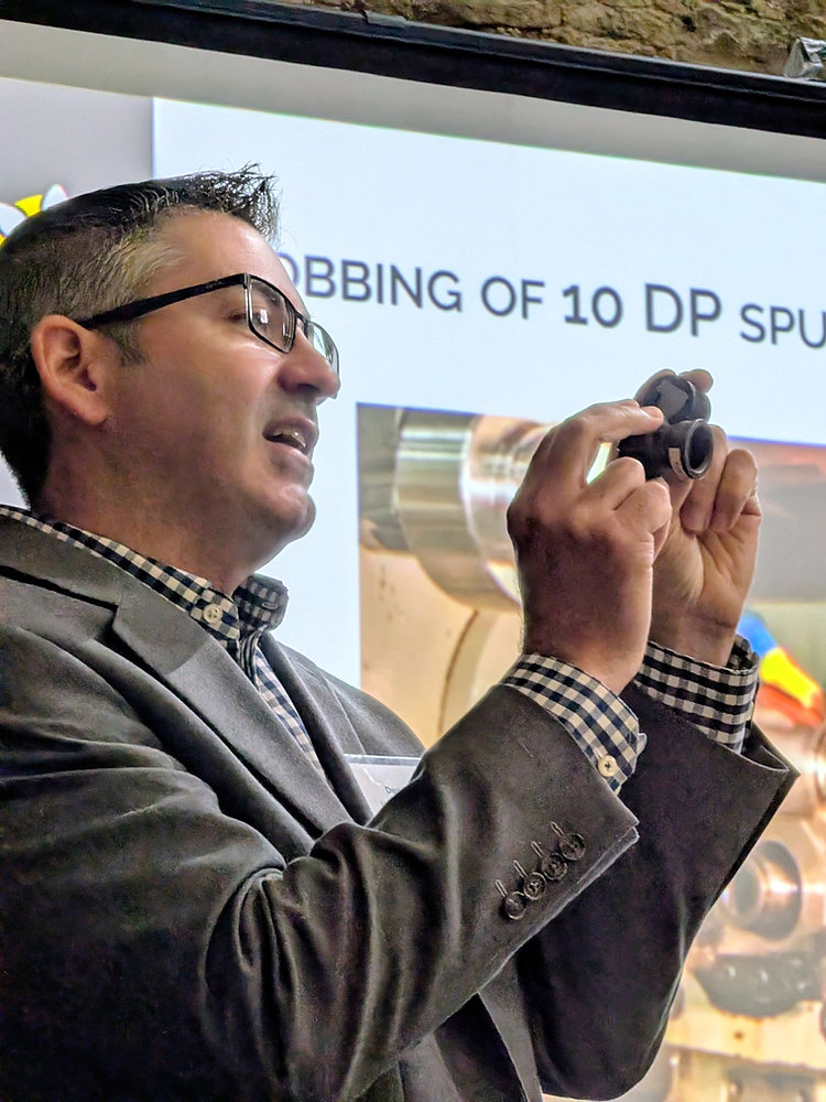 Elevating Gear Expertise in the UK Through Collaborative Training Programs