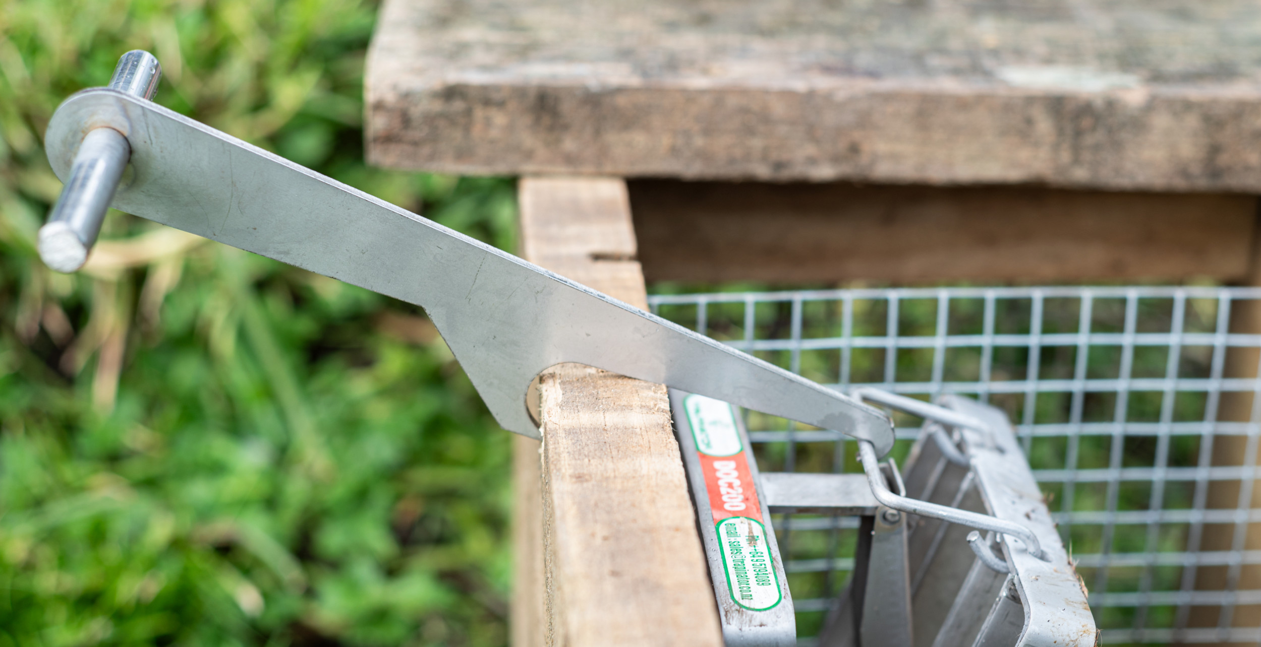 TrapEaze | DOC200 Trap Setting Tool