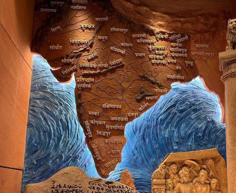 Interrogating Modernity: India’s Path of Alternative Political Evolution