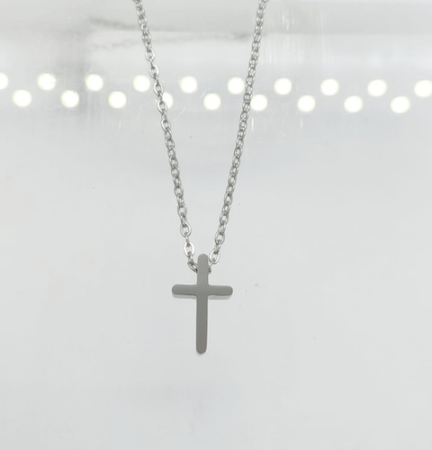 DS Plain Small Silver Cross Pendant | De Silver