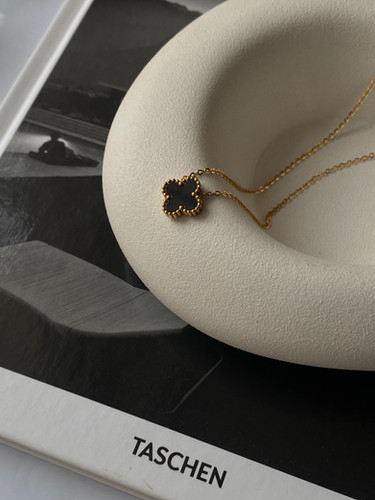 Four Clover necklace | Lav-Gender