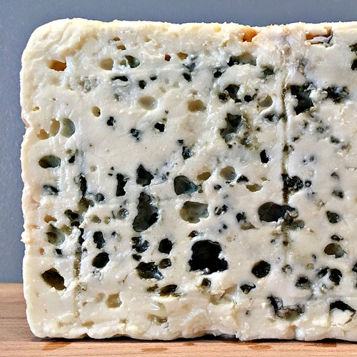 Roquefort per 100gm by Cheese Master Rodolphe Le Meunier | Raymond Deli ...