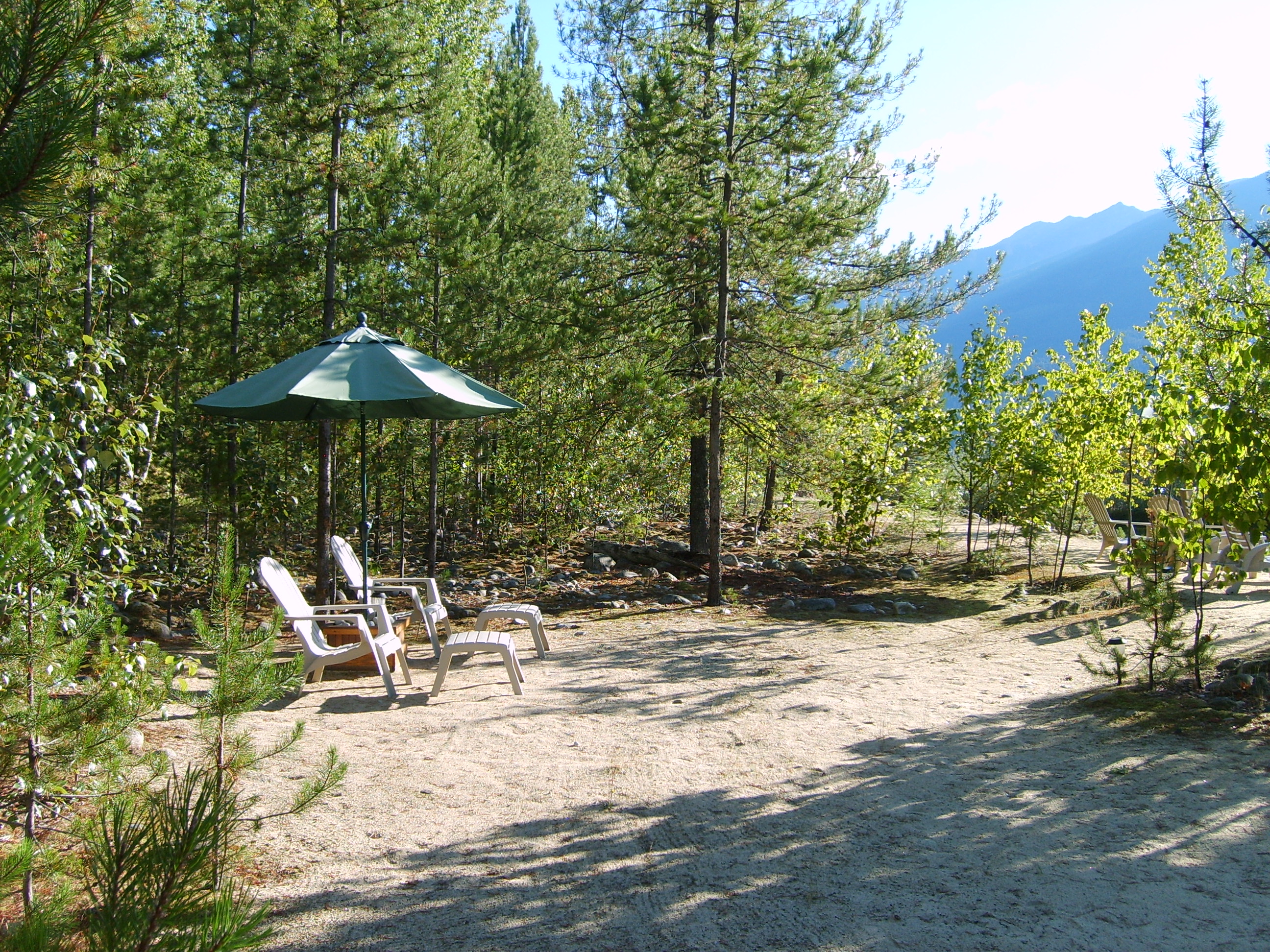 Murphy's Landing Resort, Cabin & RV Accommodations in Nakusp, BC