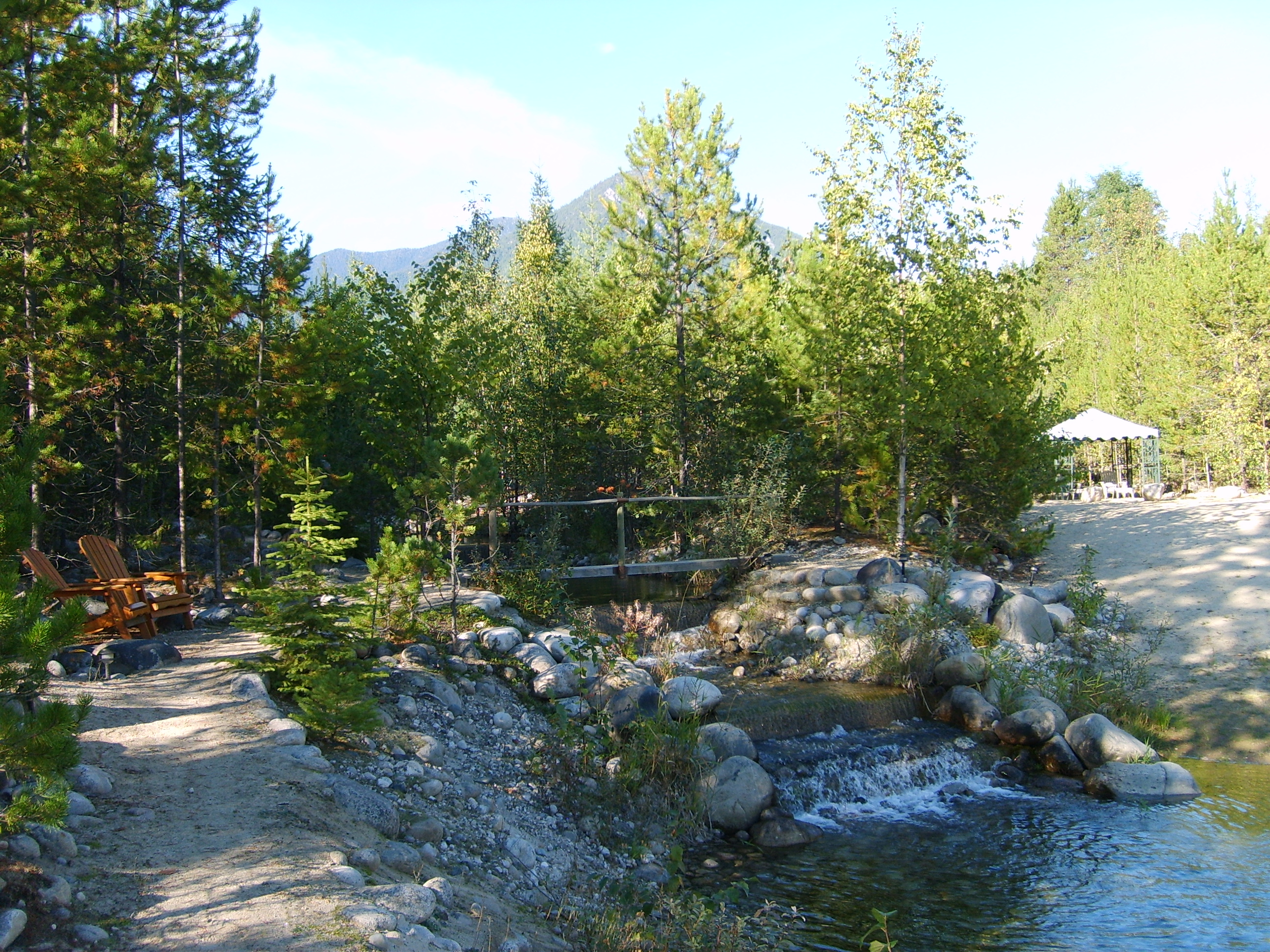 Murphy's Landing Resort, Cabin & RV Accommodations in Nakusp, BC