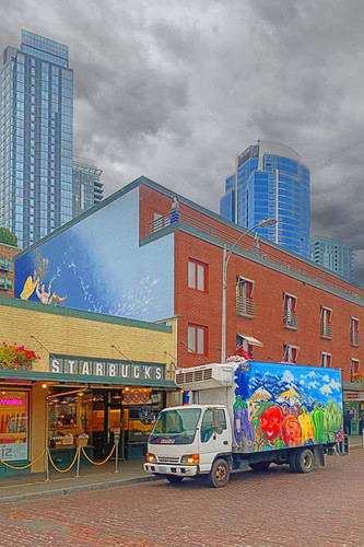 Starbucks 2022 Truck Vert | Daniel Fleming Photo