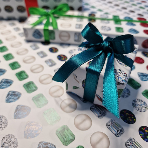Wrapping paper 10 sheets All the Gemstones on white background ...