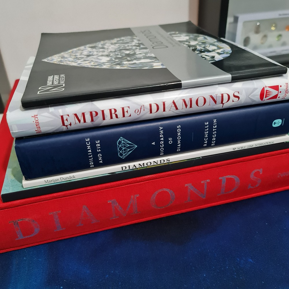 My Gemmology Obsession Library - A full list of my Gem Books