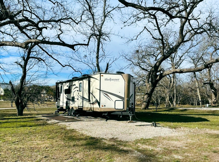 Rio Frio RV Park and Campground | Camping and RVs with Frio River ...